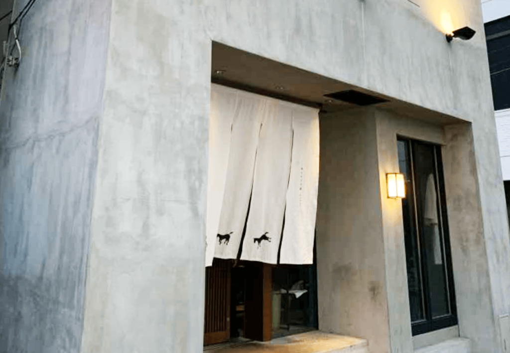 “炭トキドキ薪”をコンセプトに掲げる「RODEO & Cafe」LIVE感に溢れるイタメシヤの魅力に迫る！